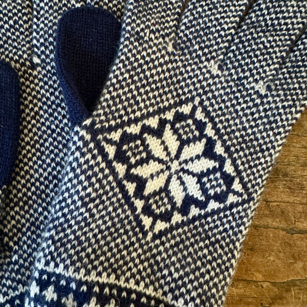 Navy Norwegian Cashmere Gloves - Larger Cross